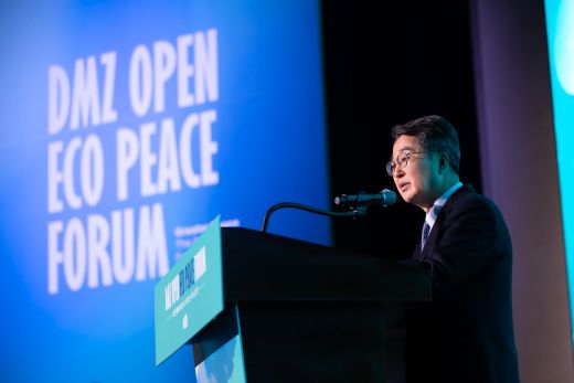김동연과 마이클 샌델, 평화와 생태, 미래를 함께 이야기...‘2025 DMZ OPEN 에코피스포럼’ 개막